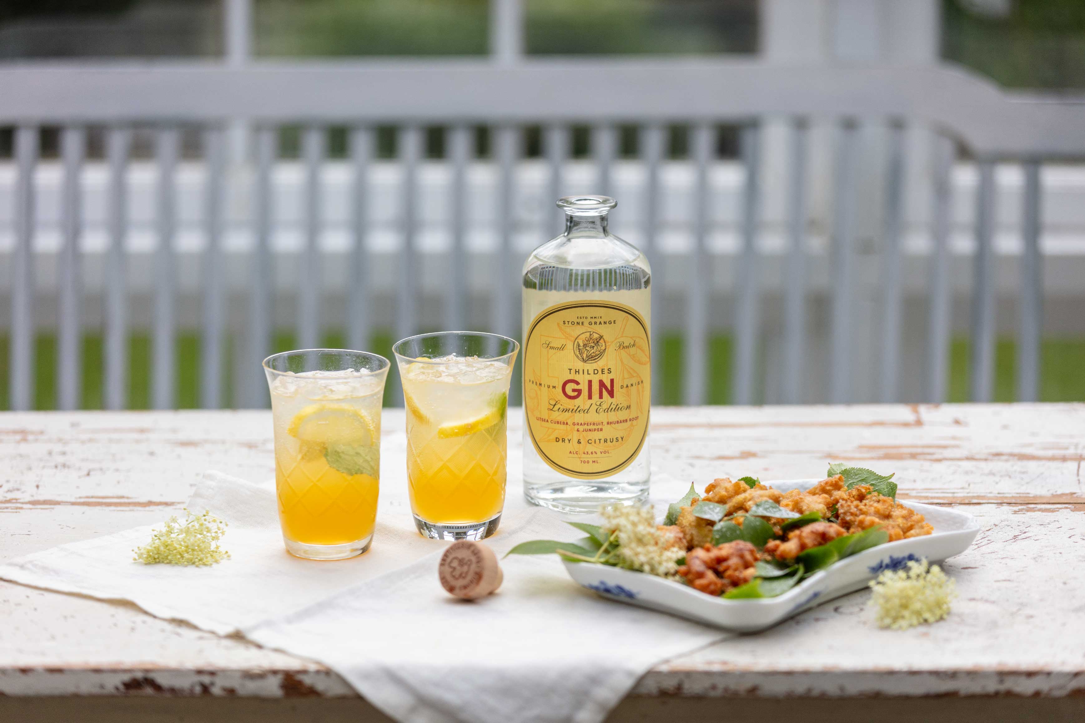 Sommerdrink med gin og hyldeblomst | Løgismose