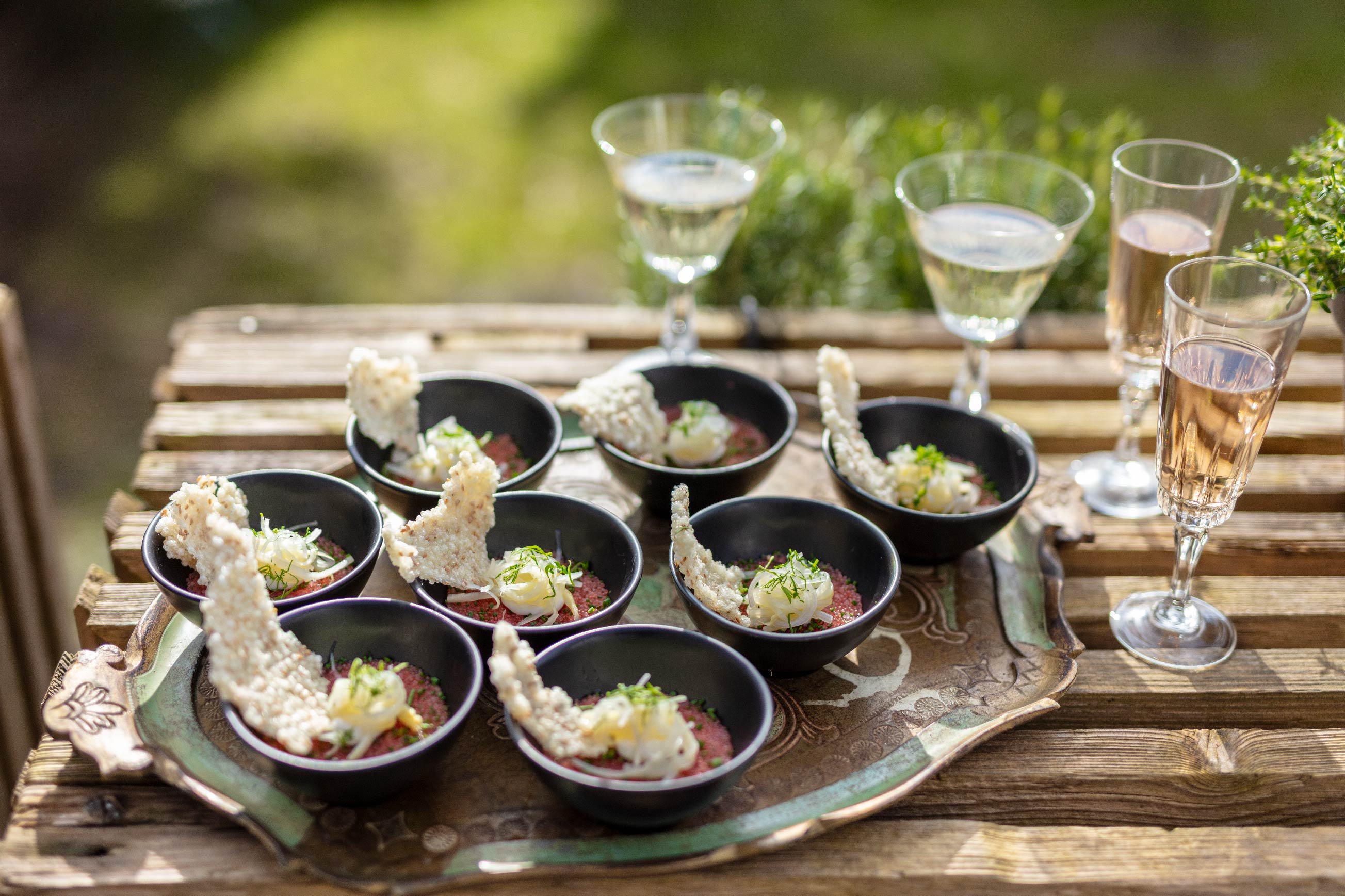 Festlig opskrift med rogn og sprøde rischips | Løgismose